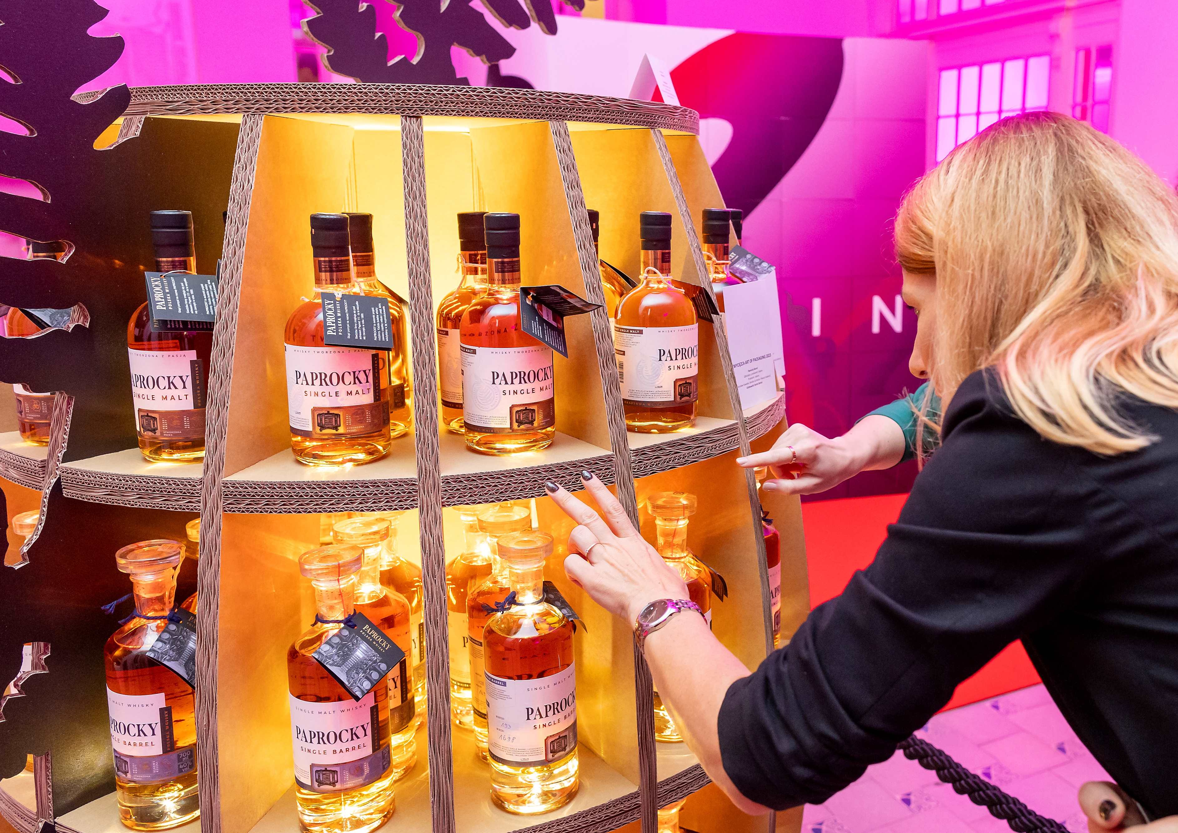 WorldStar Winner: PAPROCKY BARREL