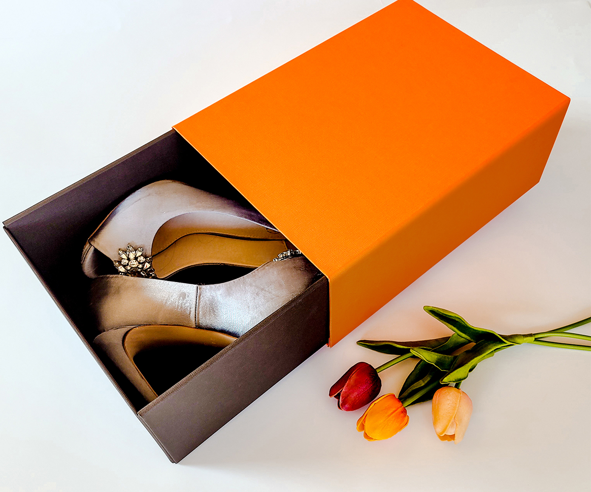 WorldStar Winner: Keskeny collapsible drawer gift box