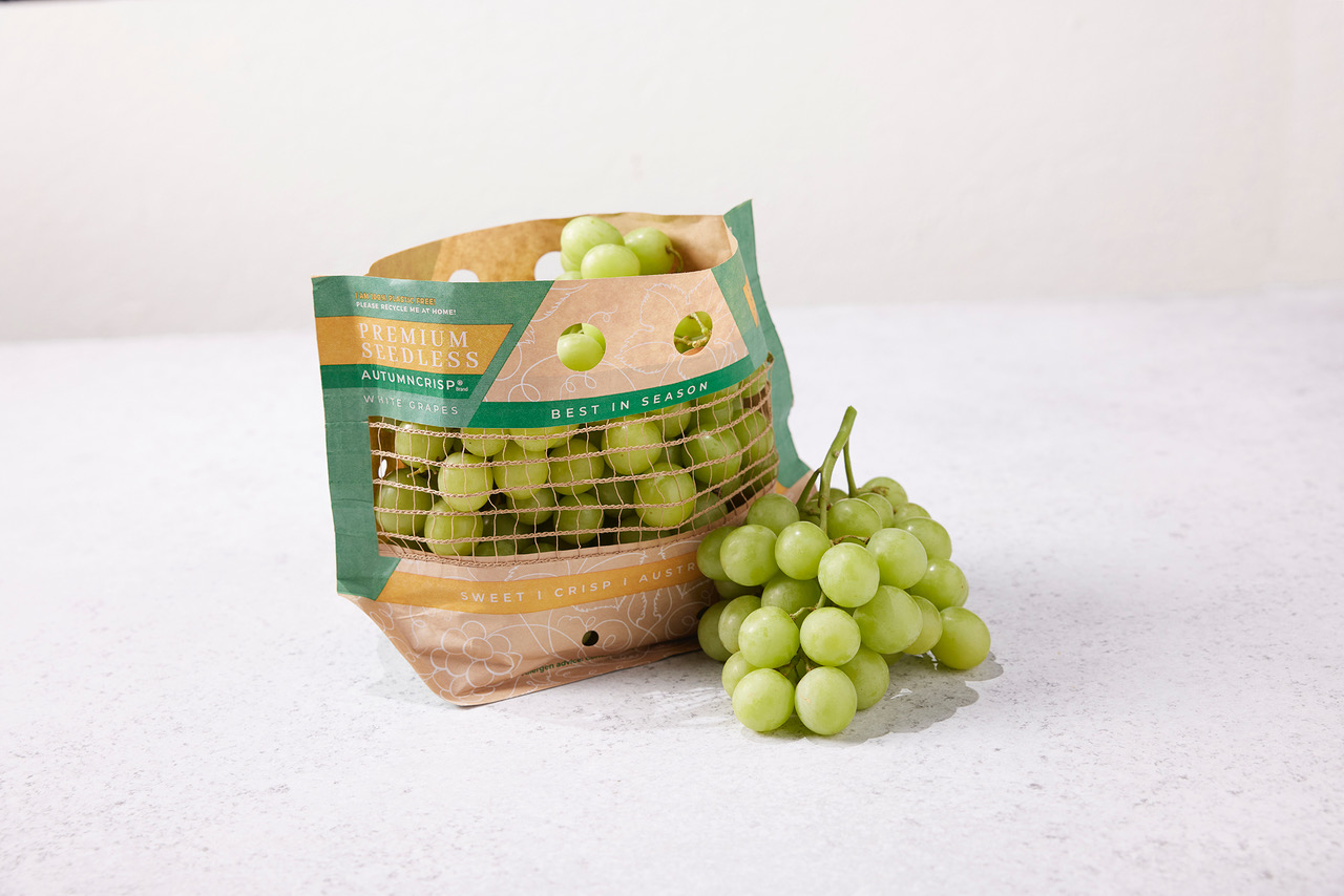 WorldStar Winner: Premium Grapes Paper Bunch Bag (Costa Group + The ...